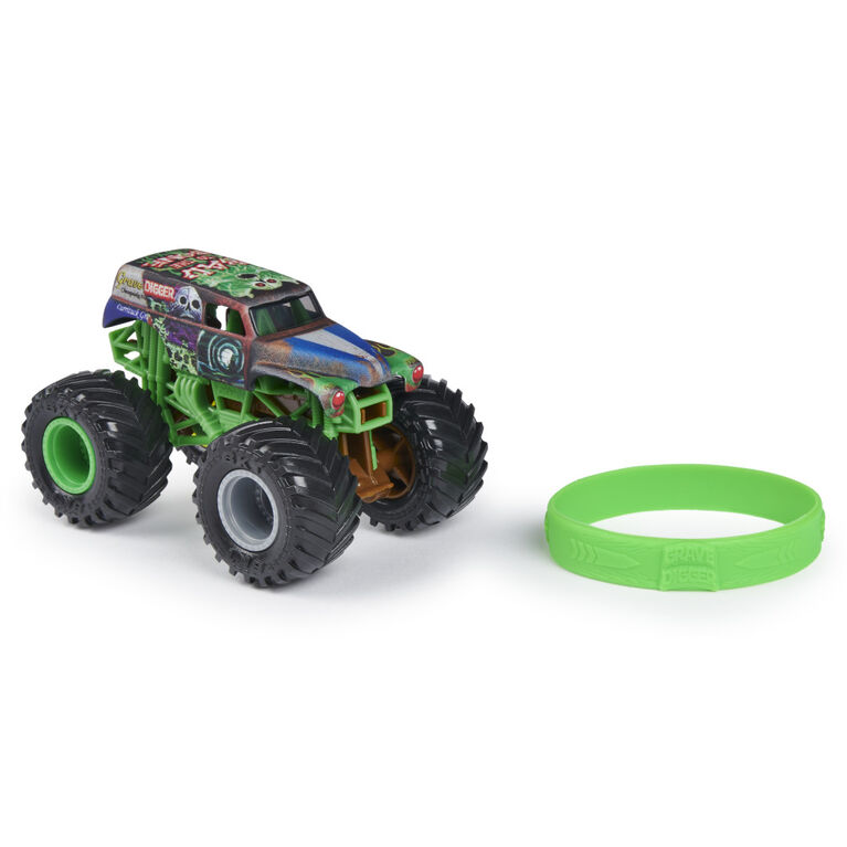Monster Jam, Official Grave Digger Monster Truck, Die-Cast Vehicle ...