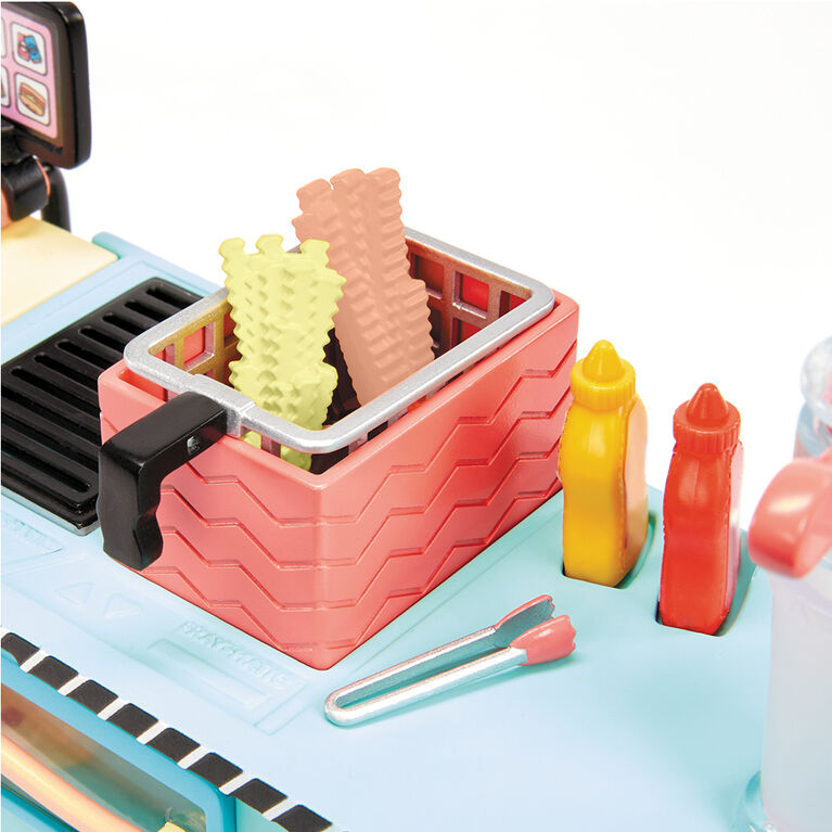 LOL Surprise OMG To-Go Diner Playset | Toys R Us Canada