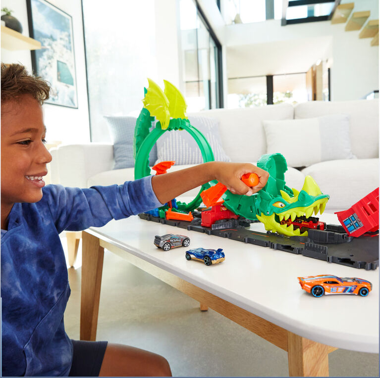 Hot Wheels Dragon Drive Firefight | Toys R Us Canada