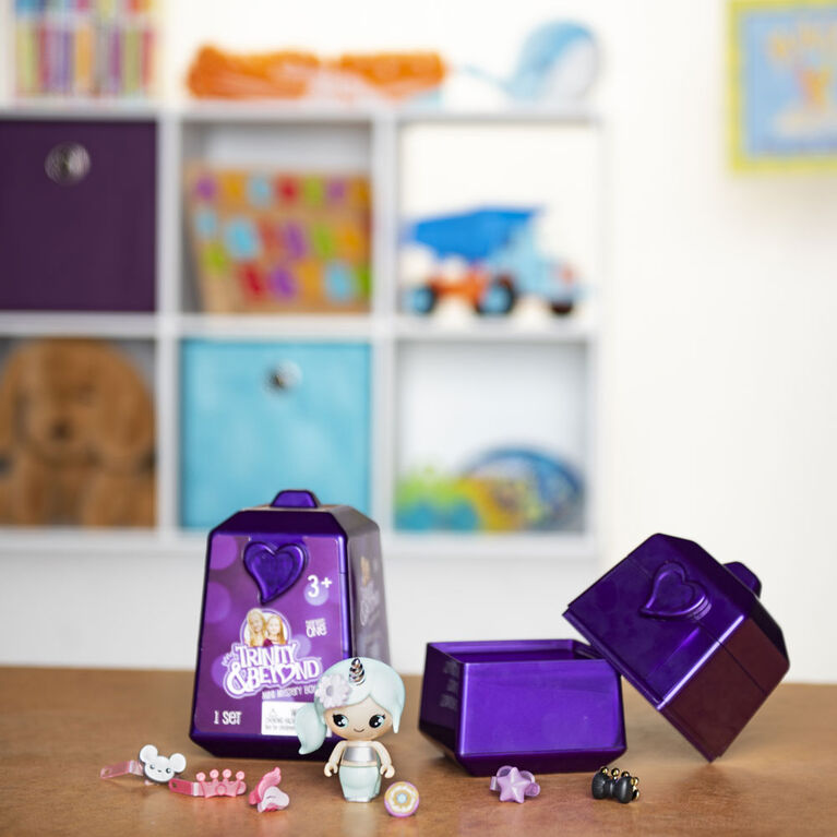 Trinity & Beyond Mini Mystery Box - English Edition | Toys R Us Canada