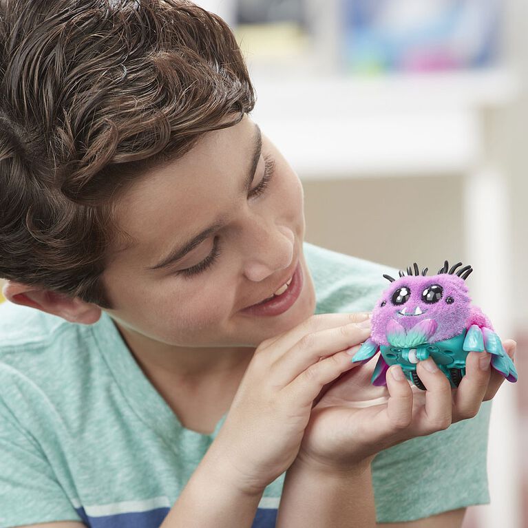 Yellies! Toofy Spooder; Voice-Activated Spider Pet | Toys R Us Canada