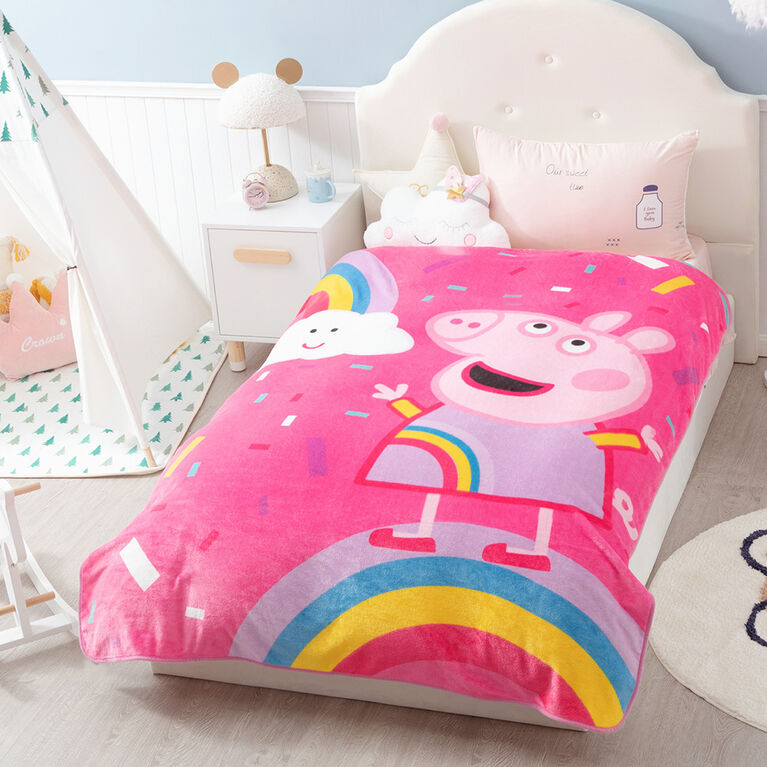 Peppa Pig Fleece Throw Blanket, 60 x 80 inches | Toys R Us Canada