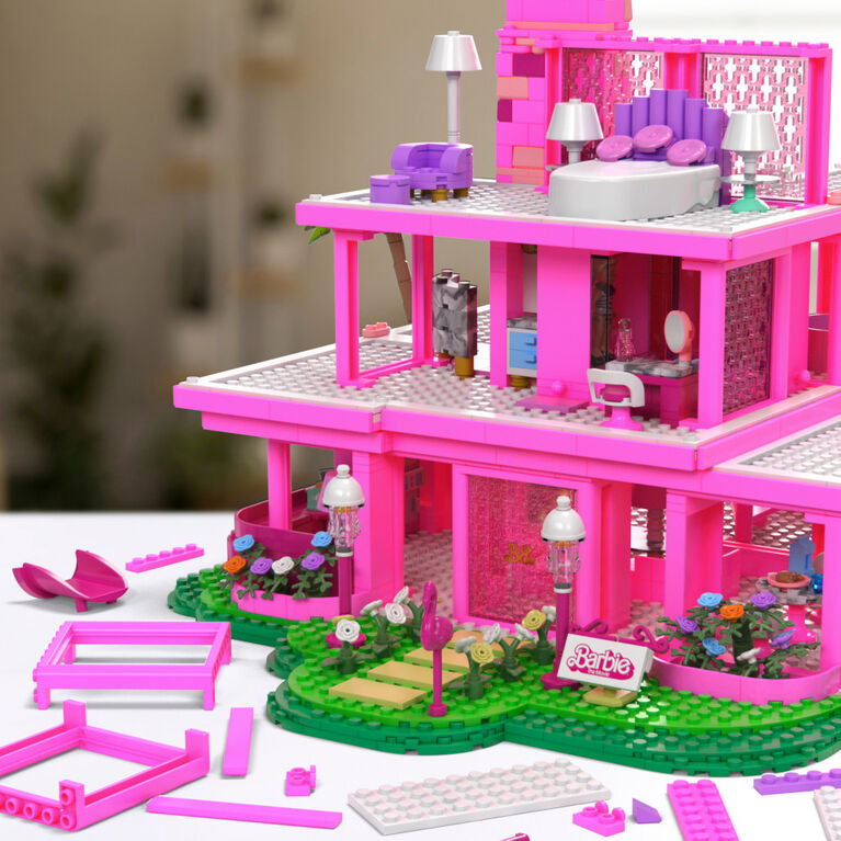 MEGA Barbie: The Movie DreamHouse Replica Adult Collector Building Set ...