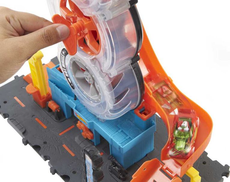 Hot Wheels City Super Twist Tire Shop | Toys R Us Canada