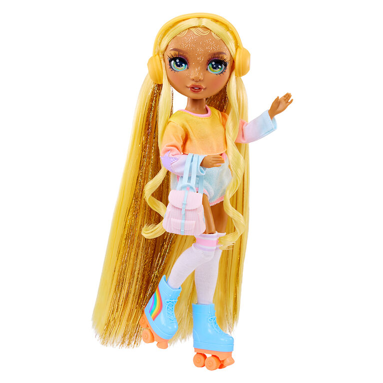 Rainbow High Fashion Pack - Skate Social Theme | Toys R Us Canada