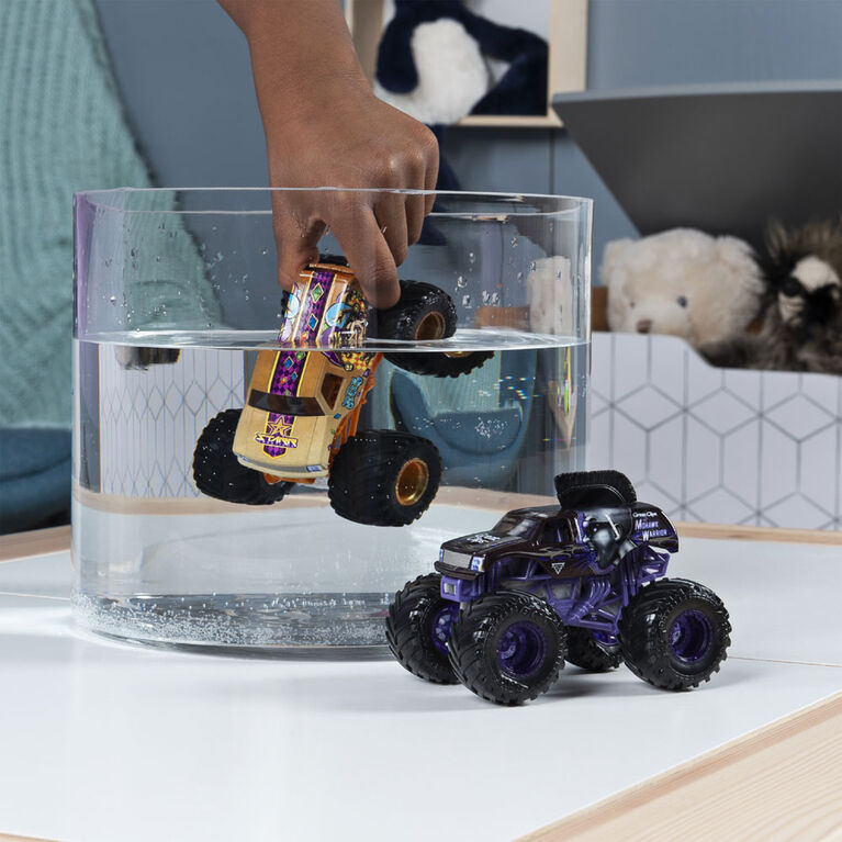 Monster Jam, Official Mohawk Warrior vs. Jester Color-Changing Die-Cast ...