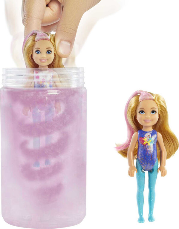 Barbie Chelsea Color Reveal Doll with Confetti Print and 6 Surprises ...
