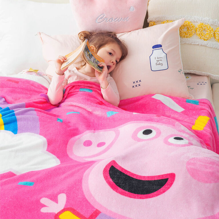 Peppa Pig Fleece Throw Blanket, 50 x 60 inches | Toys R Us Canada