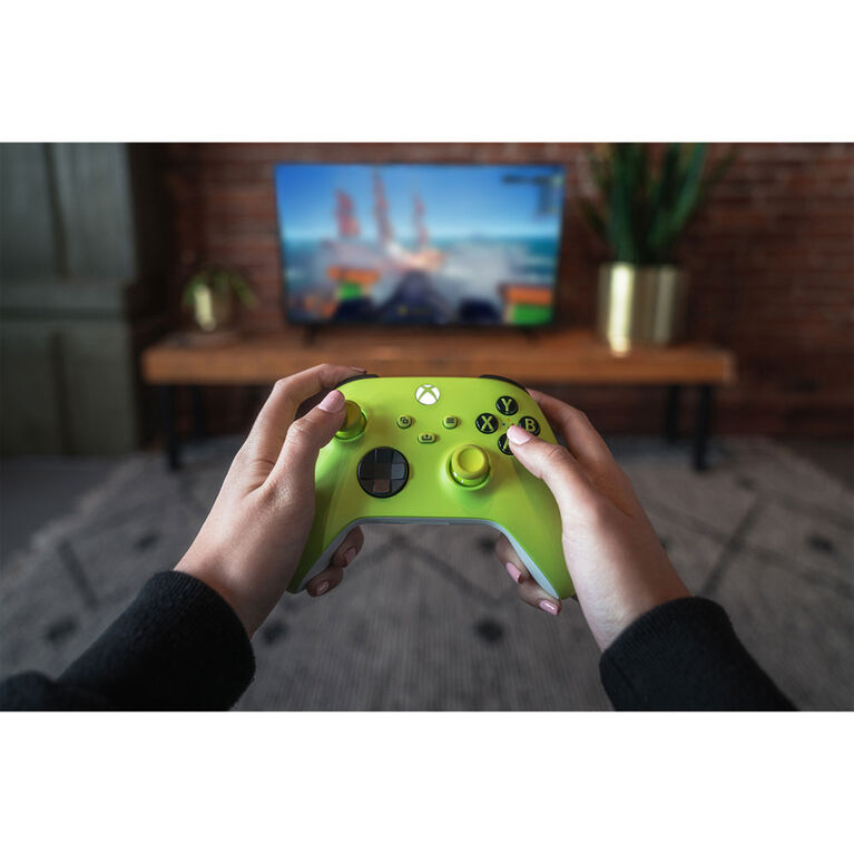 Xbox Series SX Wireless Controller Electric Volt | Toys R Us Canada