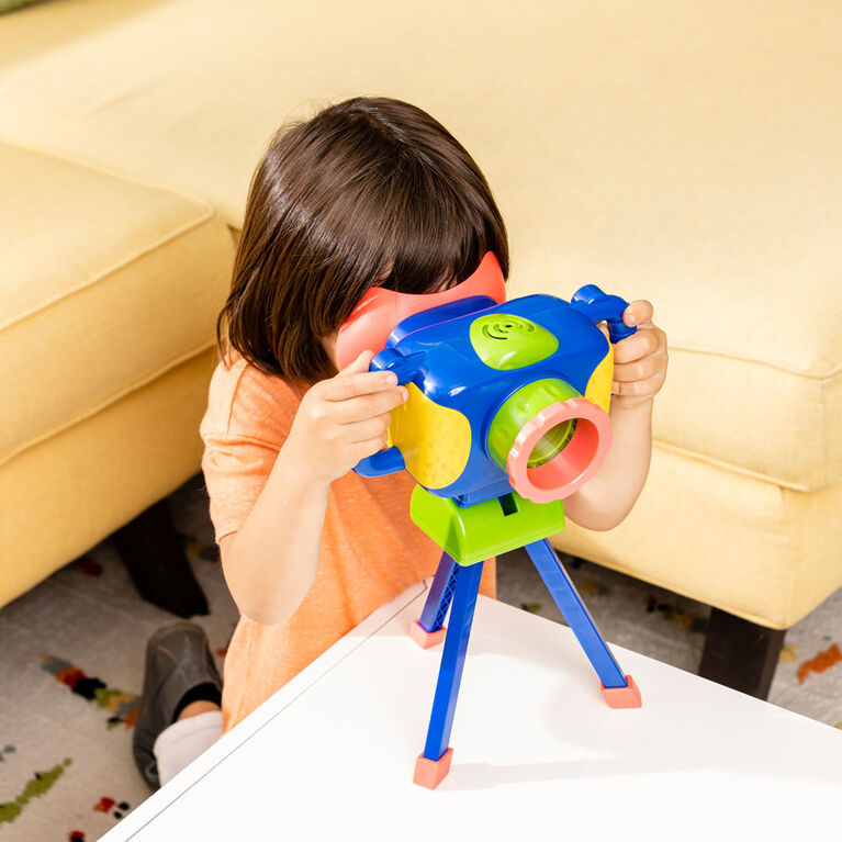 GeoSafari Jr. Talking Wildlife Camera - English Edition | Toys R Us Canada