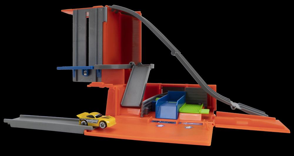 Micro Machines Transforming Playset - Tuner Garage | Toys R Us Canada