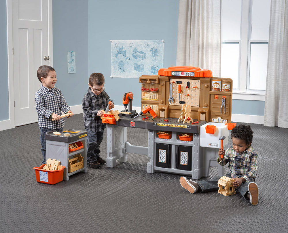 Step 2 - Pro Play Workshop & Utility Bench - R Exclusive | Toys R Us Canada